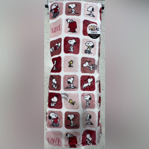 Peanuts | Bedding | Peanuts Valentines Day Snoopy Comic Squares ...